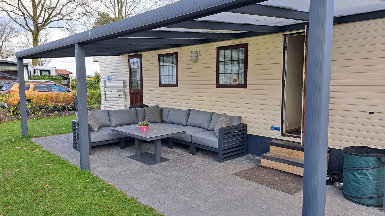Aluminium stacaravan met CV en dubbele beglazing - 81 | Camping De ...
